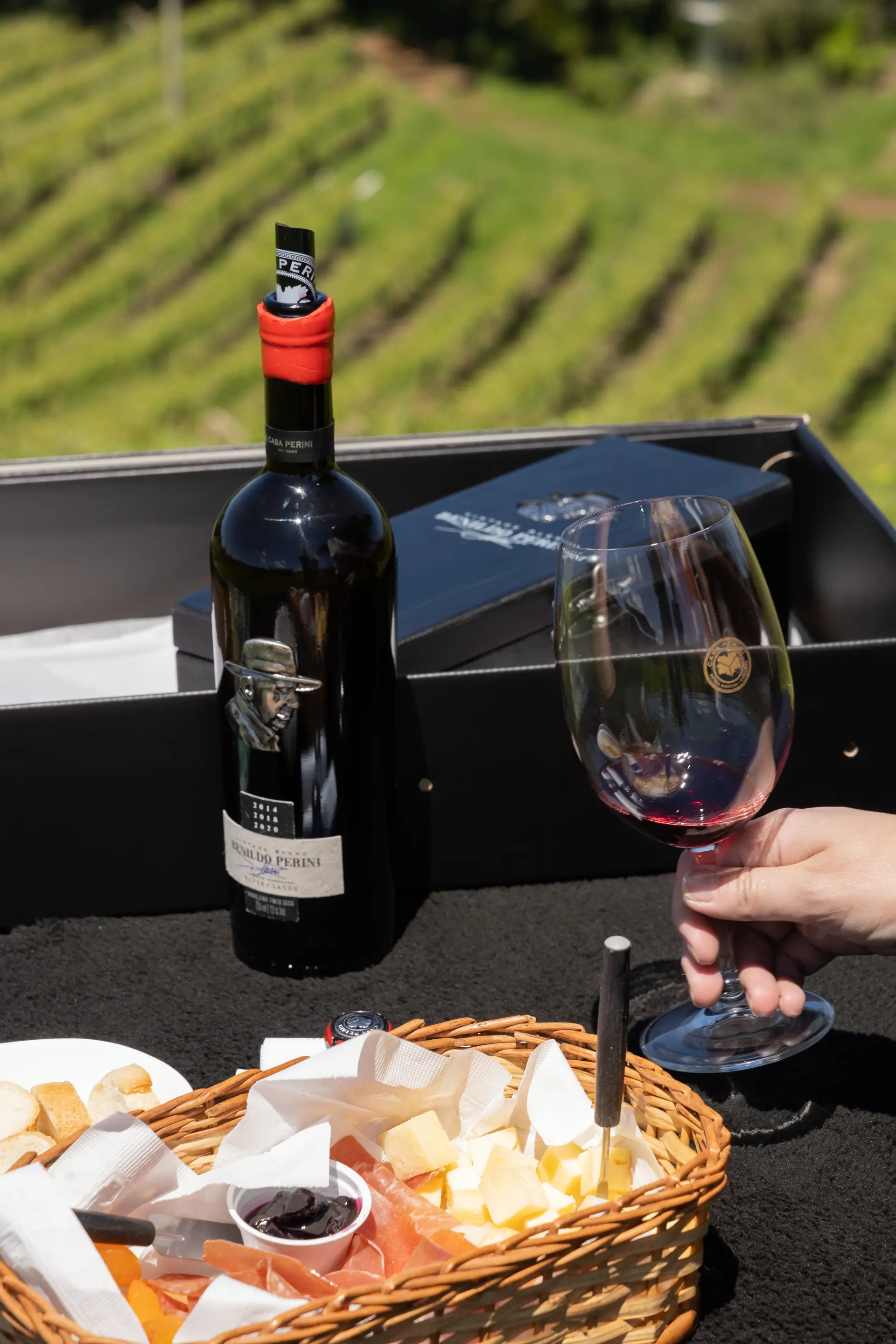 Experiência Ícone Vintage Blend na Vinícola Casa Perini - Wine Locals