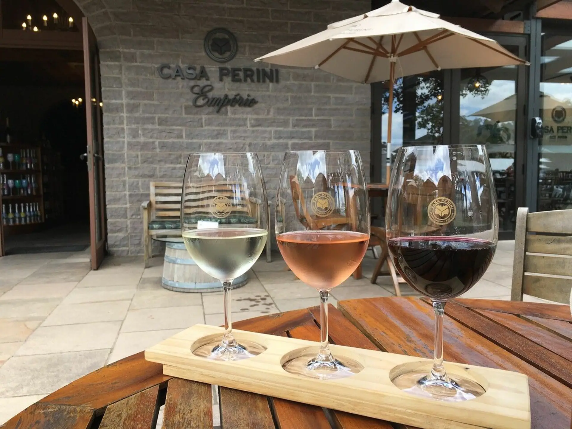 Tour e Degustação na Vinícola Casa Perini e Almoço no Beatrice ...